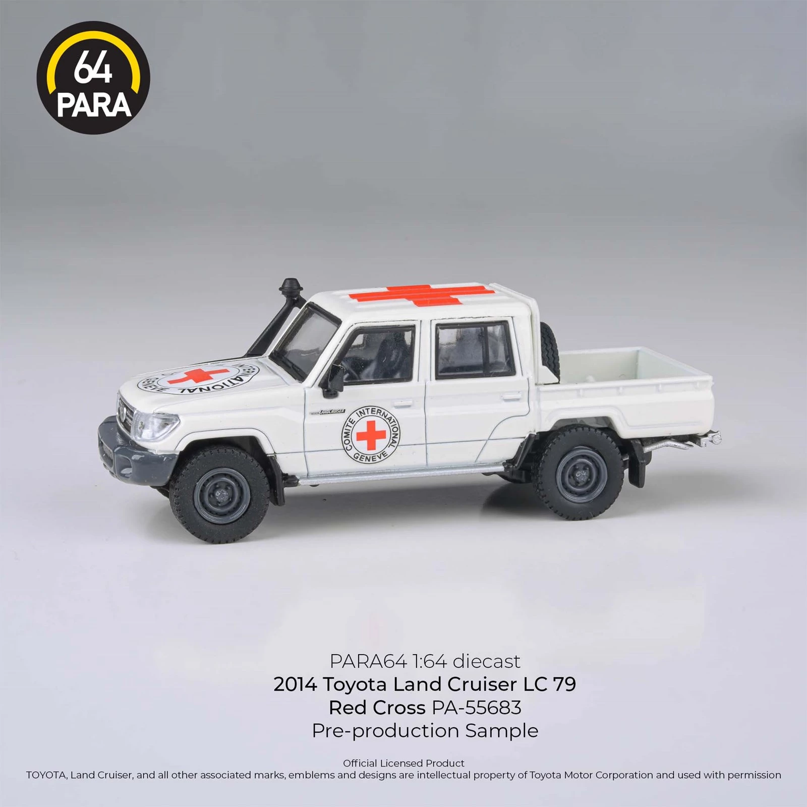 PARA64 1/64 2014 Toyota Land Cruiser Double Cab Pickup LC79 Red Cross LHD - Tiny 微影